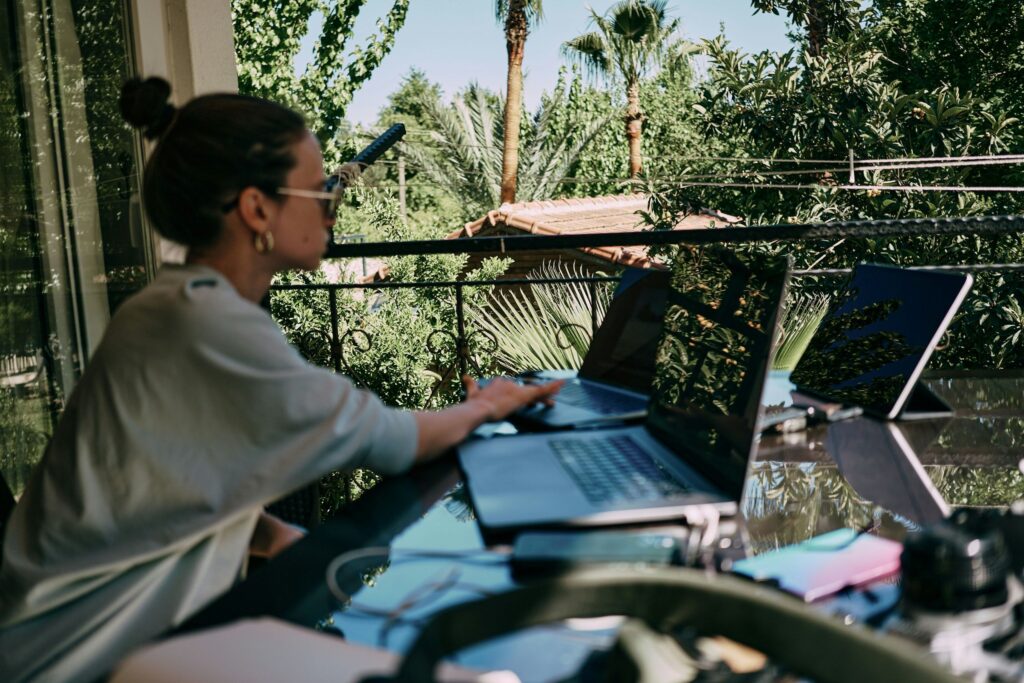 6 Work-Life Balance Tips for Remote Workers - Sage and Sirius